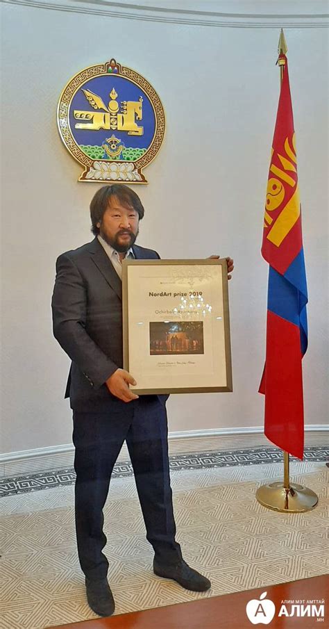 Уран барималч А Очирболд Дэгэрэ бүтээлээрээ НордАртын тэргүүн шагнал