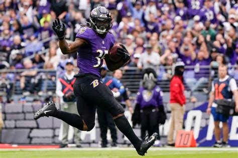 Week 8 Waiver Wire Pickups Wandale Robinson Gus Edwards And Others