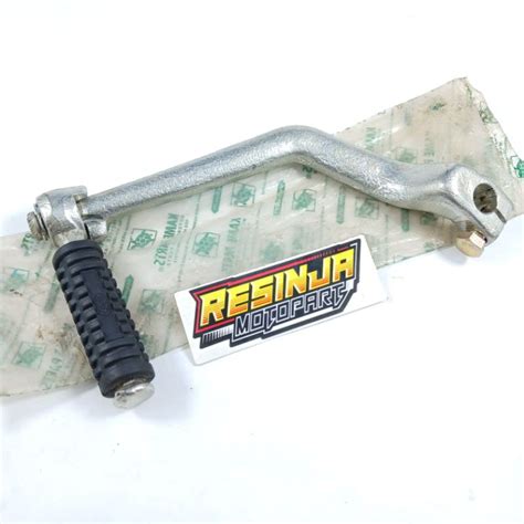 Selahan Crank Pedal Kick Starter Suzuki Smash 110 Shogun 125 R Sp