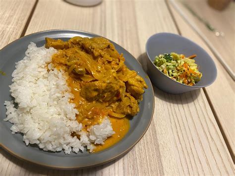 サンカクシャ 本で寄付するチャリボン