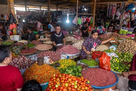 Extreme Market Tomohon Sulawesi Indonesia Wide Angle Adventure