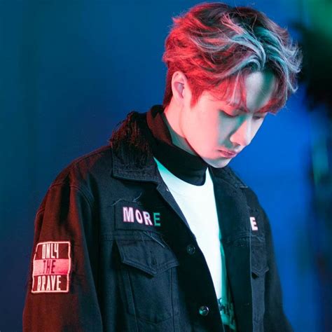 เด็กชายไป๋ ⌒🦕 On Twitter Rt Hourlyyibo Wangyibo 王一博 王一博平安喜乐