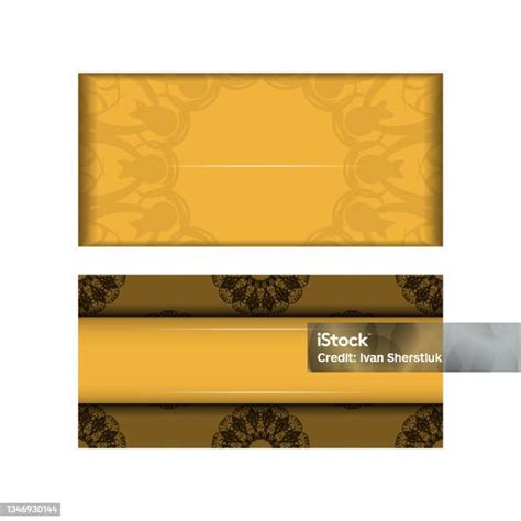 Brosur Kuning Dengan Ornamen Coklat Vintage Untuk Ucapan Selamat Anda