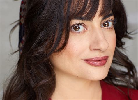 Voyage La Interview Shereen Khan