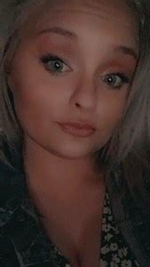 Emily Born S Instagram Twitter Facebook On Idcrawl