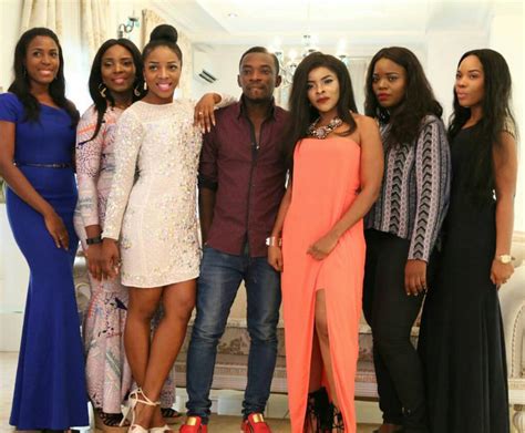 Lovely Picture Of Linda Ikeji With Her Sisters And Brother Celebrities Nigeria