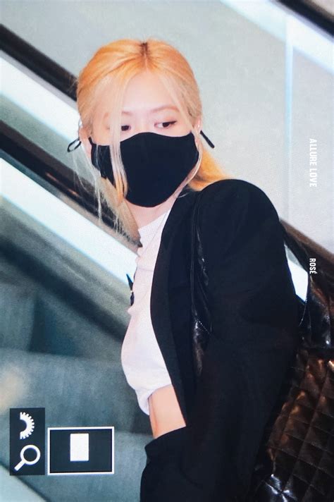 𝐚𝐥𝐥𝐮𝐫𝐞 𝐥𝐨𝐯𝐞 On Twitter 220326 블랙핑크 로제 Blackpink RosÉ T