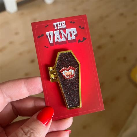 The Vamp Enamel Pin With Glitter Ziya Blue