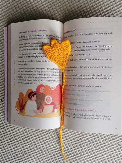 Örgü Lale Kitap Ayracı Yapımı