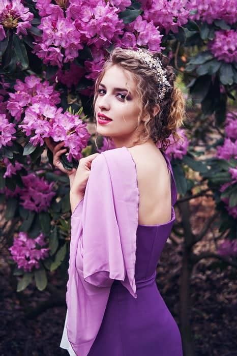 9 Fabulous Makeup Ideas To Flaunt With Purple Dresses Sheideas
