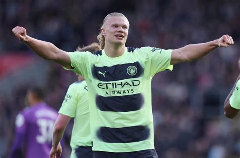Haaland Marca Dois Gols Em Goleada Do City E Guardiola O Compara A