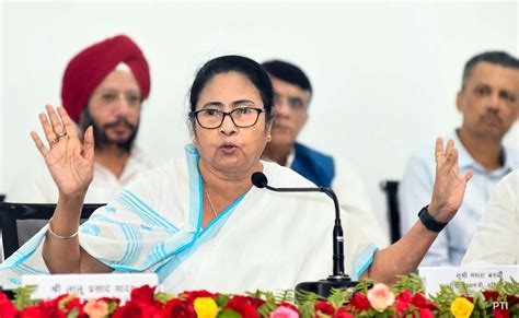 Mamata Banerjee Raps Civic Body Chiefs Do I Have To Sweep Streets Now