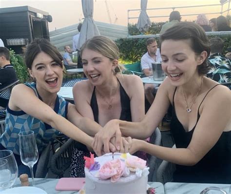 Daisy Edgar Jones And Ella Hunt Daisy Edgar Jones Daisy Pretty People