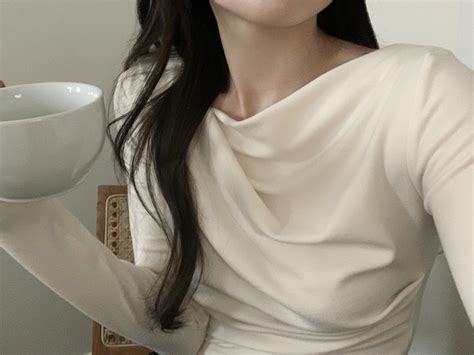 꼰미고 리에 셔링 티셔츠 3color 위시버킷