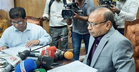 ডেঙ্গুতে মৃত্যু নিয়ে উদ্বিগ্ন মন্ত্রী তাজুল