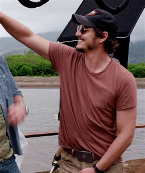 Pin By Danyelle Jackson On The Pedro With The Stache Pedro Pascal Pedro Frankie