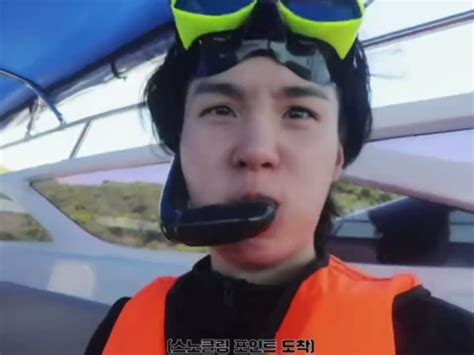 Yoongi Gummy Smile On Twitter Please Hes So Cute