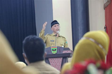Gubernur Mahyeldi Buka Sosialisasi Permen PAN RB Nomor 8 Tahun 2021