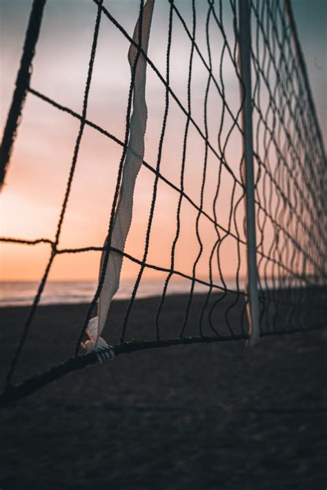 Why One Person Volleyball Is Like One Sided Communication