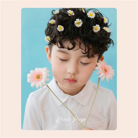 조새록 레나페이지 스튜디오 광주돌스냅 광주스냅 꽃프로필 광주주니어사진 컨셉스냅 레나페이지심플프로필 키즈프로필 조명촬영인 심플프로필은 헤메나 의상에 따라서