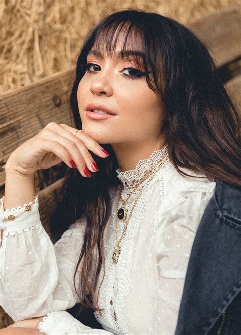 Picture Of Stella Hudgens
