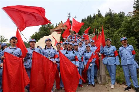 南雄仁化分别举办“重走长征路”活动弘扬长征精神 传承红色基因韶关发布