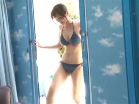 水着美女が童貞君を優しく筆おろししてあげる企画！年上の母性溢れる若妻が未経験の男子に優しくリードしてレクチャーしてあげる 今夜のシコネタ