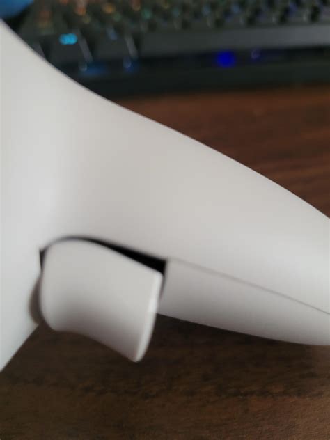 My Left Controller Grip Button Is Broken Does Anyone Know A Way To Fix It R Oculus