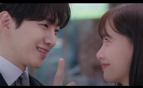 윤아♥준호 에서 찾은 열애 모먼트 Celebrity 코스모폴리탄 코리아 Cosmopolitan Korea