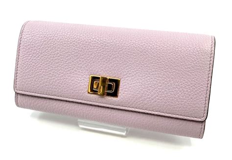 美品 Fendi フェンディ ピーカブー コンチネンタルウォレット 長財布 8m0427 メルカリ