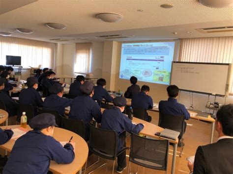 社内で勉強会を実施致しました 株式会社 秀峰曲面印刷なら福井県の秀峰