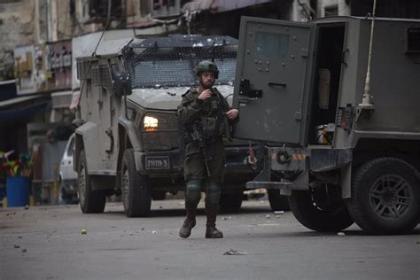 O Próximo El Ejército de Israel mata a tres terroristas y detiene a otros dos en el
