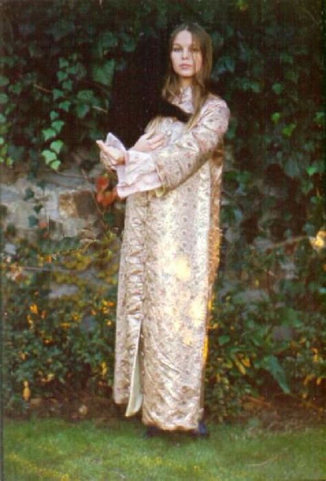 Beautiful Pics Of Michelle Phillips Photographed By Henry Diltz In 1967 ~ Vintage Everyday