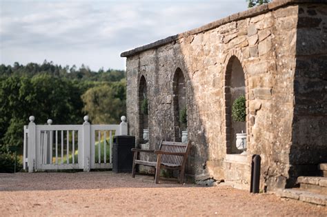GUNNEBO SLOTT OCH TRÄDGÅRDAR