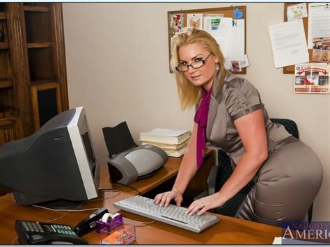 Flower Tucci Big Erotic