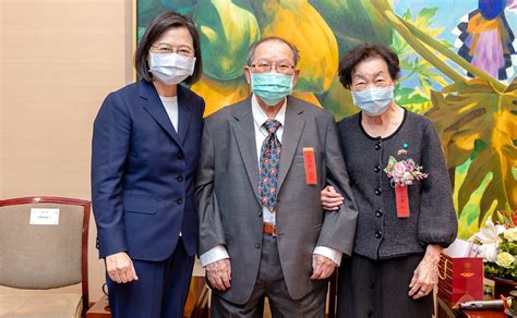 接見醫療奉獻獎得獎人 總統：感謝大家一起守護臺灣 繼續攜手努力提升臺灣醫療能量 為國人帶來更周全的照顧 總統府新聞 新聞與活動｜中華民國總統府
