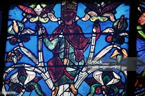 때묻은 유리컵 Windows 프랑스 생드니 파리에 대한 스톡 사진 및 기타 이미지 생드니 파리 성당 스테인드글라스 Istock