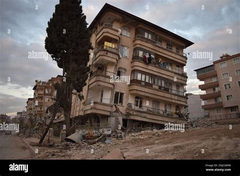 Zerstörte Gebäude nach dem Erdbeben in der Türkei Erdbebenszenen von