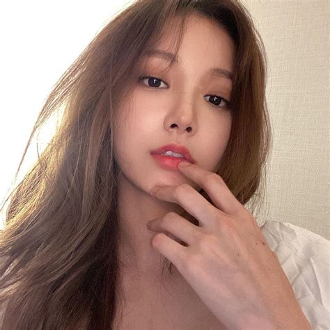 Ex Momoland Yeonwoo Looks Sexy Here Rkpopfap