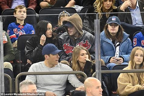 Emily Ratajkowski Continues Her Dating Hot Streak With Comedian Eric