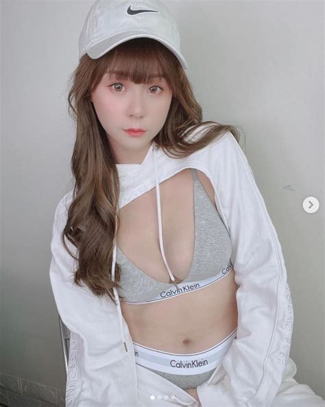 短今「事業線塞兩條」曬超兇d級雪乳！小手不安分引遐想 娛樂 Nownews今日新聞