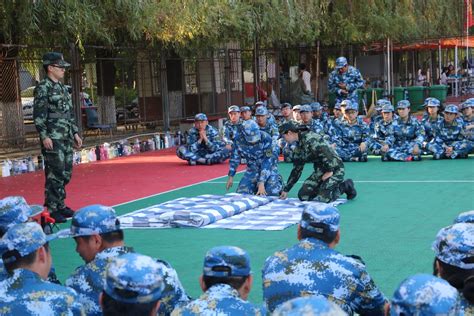【2023“艺”军突起】艺术学院开展军训内务整理指导 山东科技大学新闻网