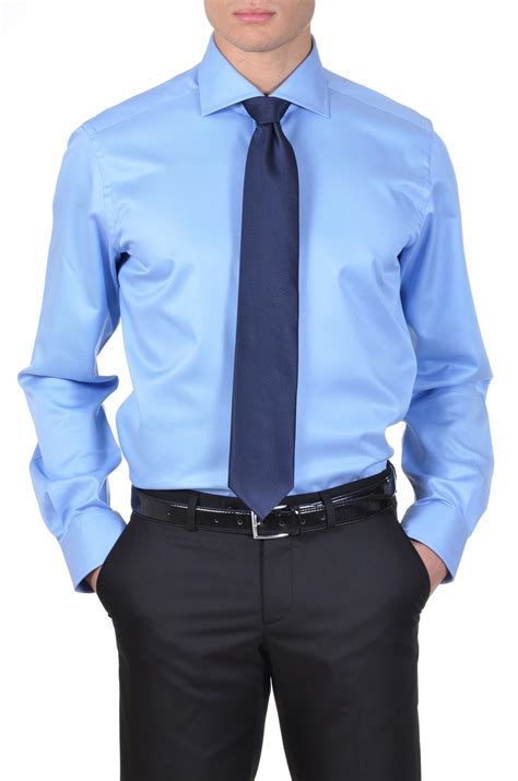 Chemise bleu j ose le style élégant et romantique