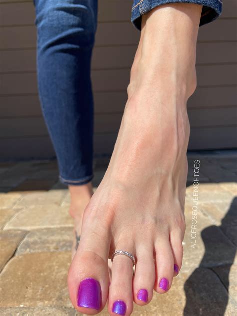 Start At My Toes And Work Your Way To Between My Legs Rfeetinyourface