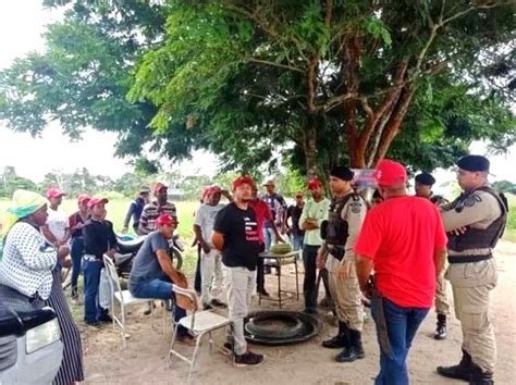 Mst Invade Fazenda Na Bahia