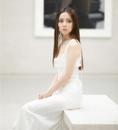 今日吃瓜热文：邓紫棋受访谈婚姻观 知乎