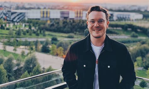 Life In Your First Job Mygworks Louise Sinnerton Sits Down With