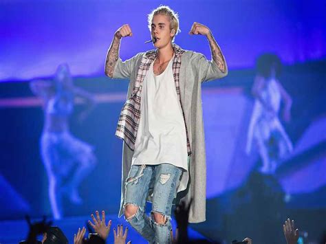 دانلود آهنگ Second Emotion از Justin Bieberi و Travis Scott با متن و