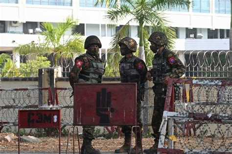 ပြည်သူ့ရင်ခွင်အဖွဲ့ကို ဆက်သွယ်တဲ့ စစ်သား၊ ရဲနဲ့ ဝန်ထမ်းတွေများလာ — မြန်မာဌာန