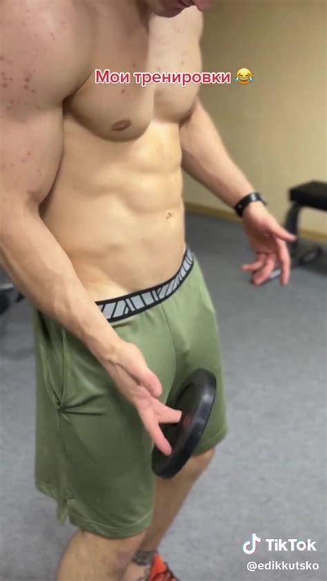 Typical Guys Workout At The Gym Thisvid Com